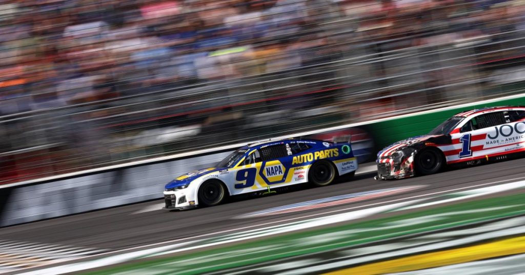 Championnat de NASCAR : Qui sont les 16 pilotes qui se disputeront la ...