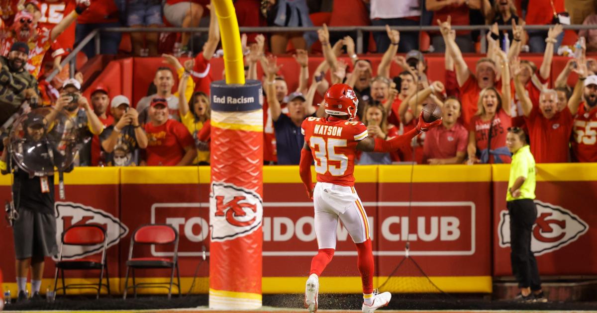 Jaylen Watson devient le héros des Chiefs dans la victoire contre les ... Jaylen Watson devient le héros des Chiefs dans la victoire contre les ...