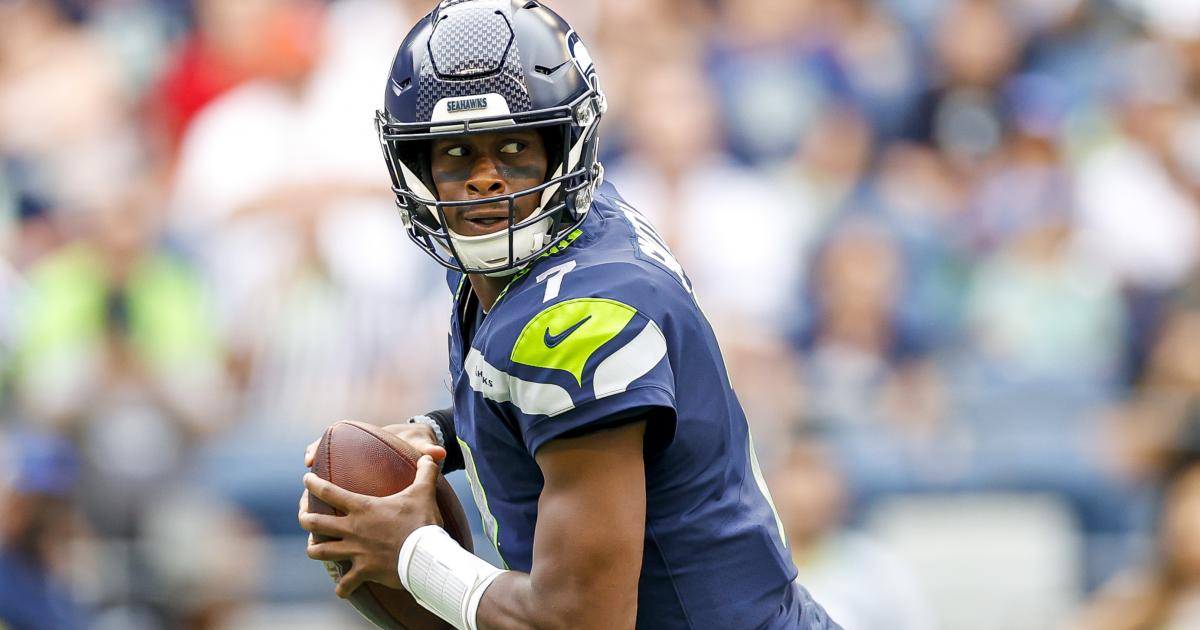 Geno Smith vs Russell Wilson : 6 raisons pour lesquelles l'attaque des ...