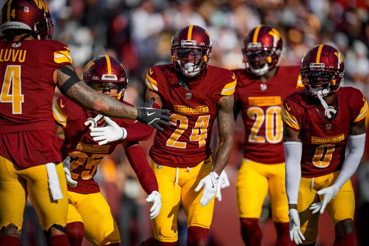 [History] The Visual Identity of the Washington Commanders - Paris ...